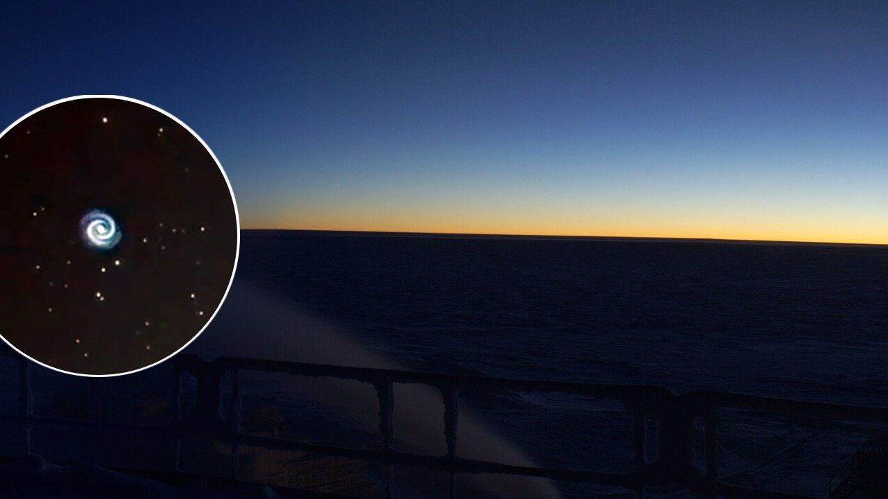 Świetlisty wir na niebie nad Polską. Efekt startu rakiety Falcon 9. Kiedy wypatrywać? | TVP INFO