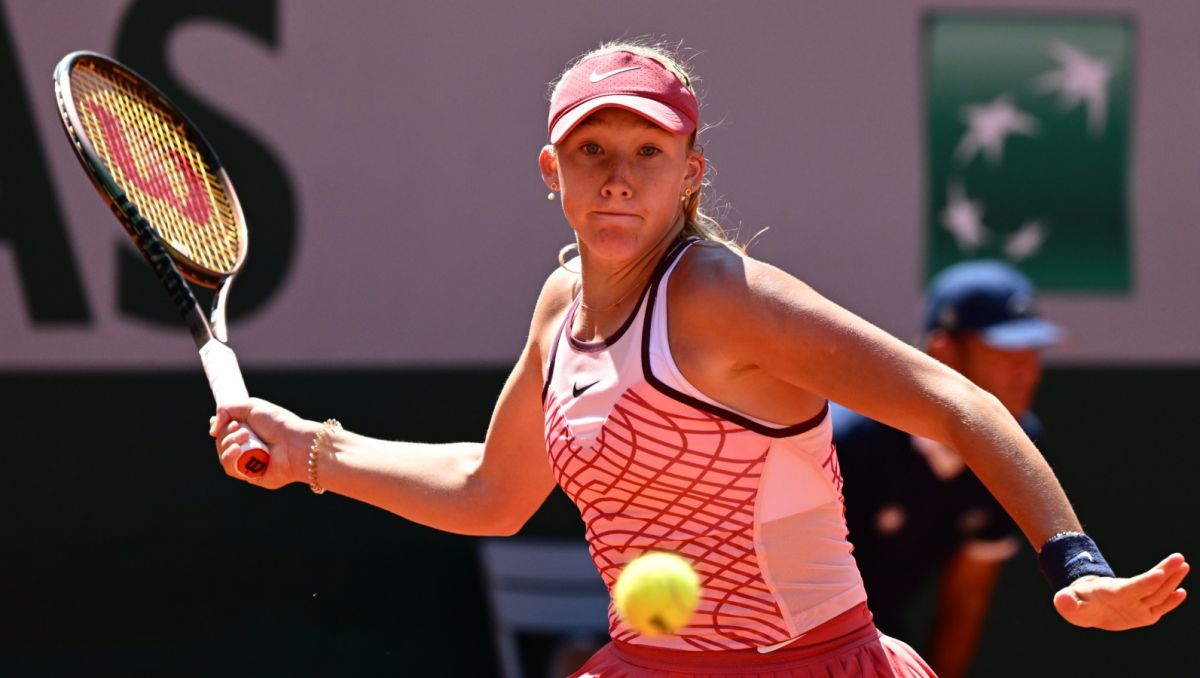 French Open. 16-latka Mirra Andriejewa odpadła w 3. rundzie z Coco ...