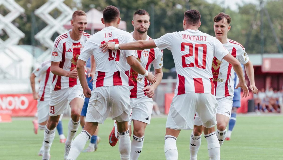 Pogoń Grodzisk Mazowiecki z awansem do kolejnej rundy Pucharu Polski. Wisła Puławy wycofała się ...