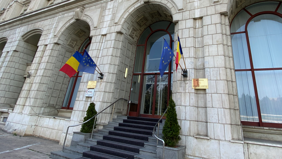 Romanian election to go ahead despite court ruling: justice minister