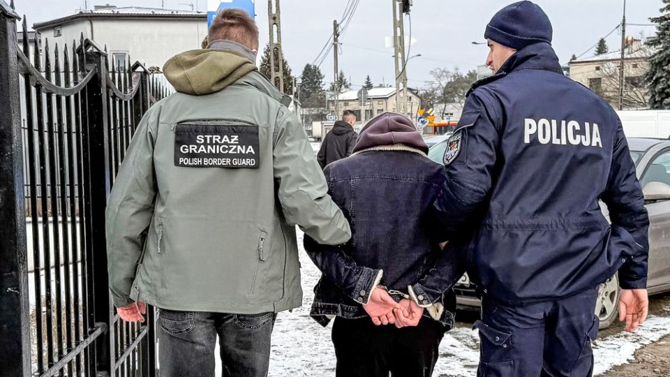 Almost 400 migrants face deportation as Poland cracks down on gangs