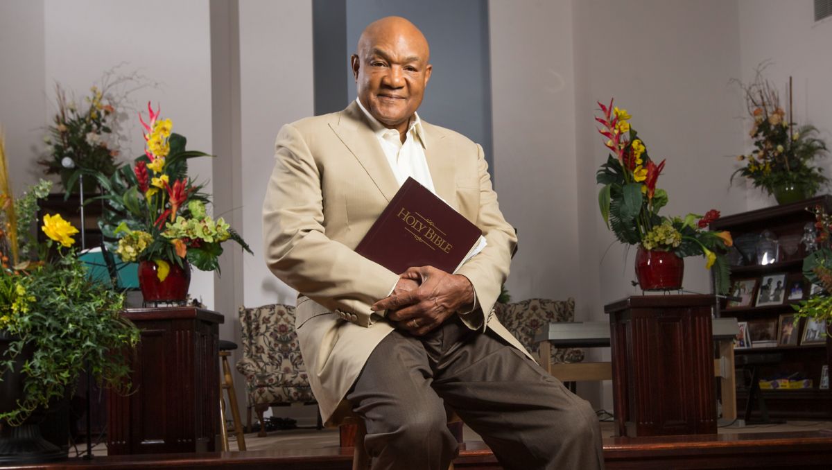 Po co nawrócił się George Foreman? 76. urodziny legendy boksu | TVP SPORT