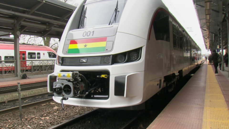 Video: Polish train manufacturer Pesa delivers first of 12 trains to Ghana