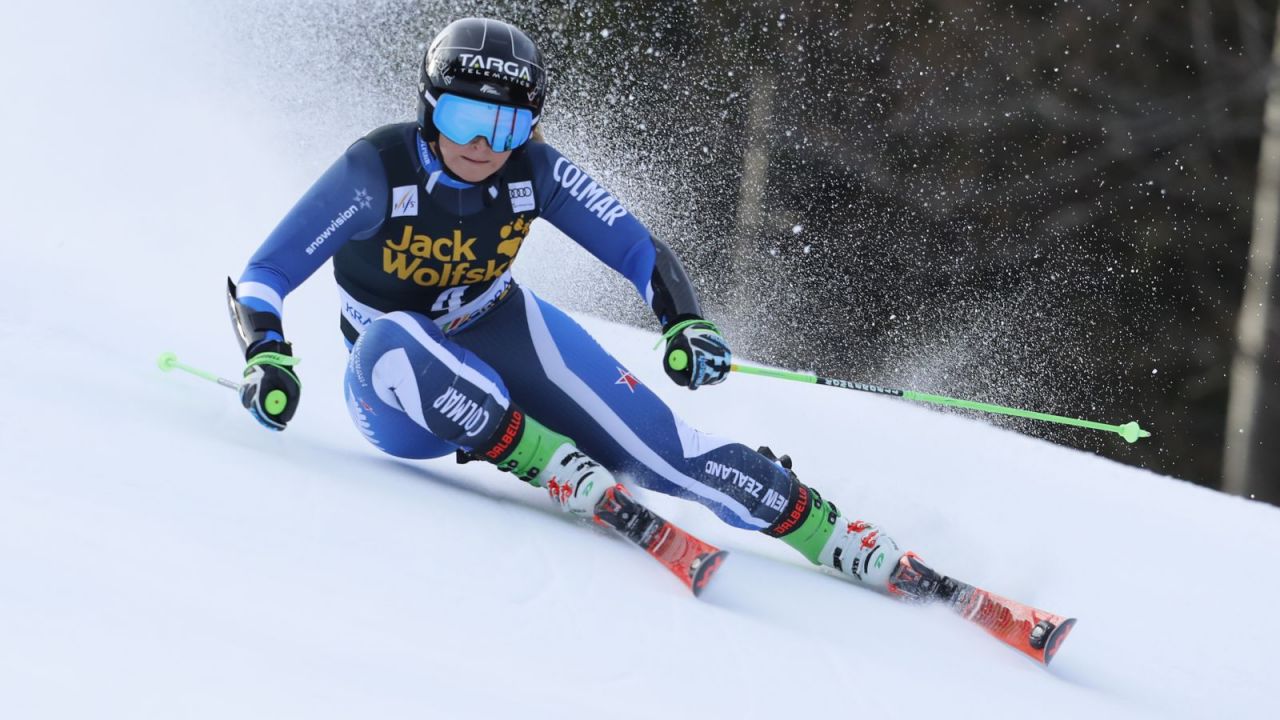 Alpejski PŚ: imponujące zwycięstwo 18-letniej Alice Robinson | TVP SPORT