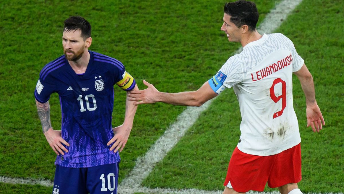 World Soccer Player of the Year. Lionel Messi przerwał serię Roberta ...