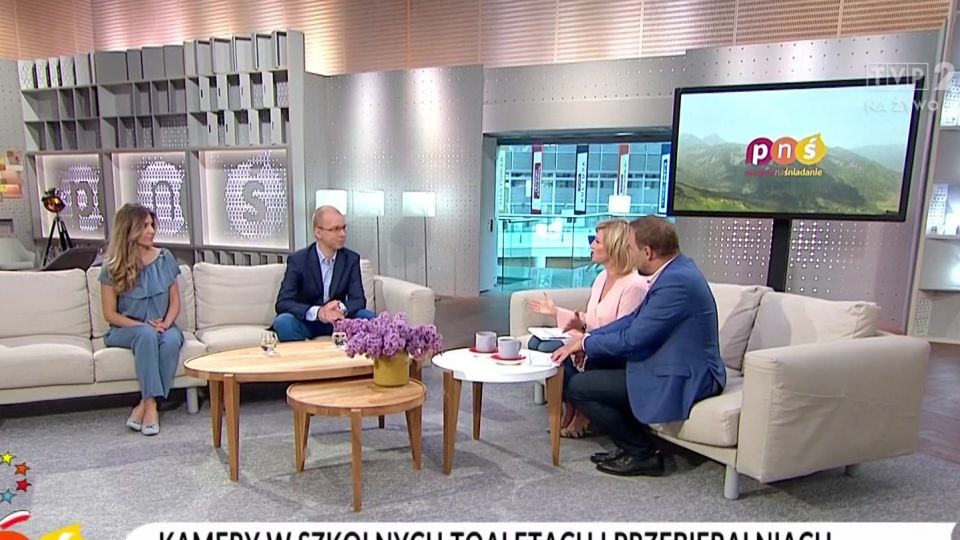 KAMERY W SZKOLNYCH SZATNIACH I TOALETACH KAMERY W SZKOLNYCH SZATNIACH I TOALETACH