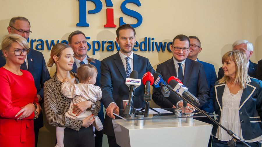 PiS przedstawiło kandydata na prezydenta Koszalina. Został nim Miłosz ...