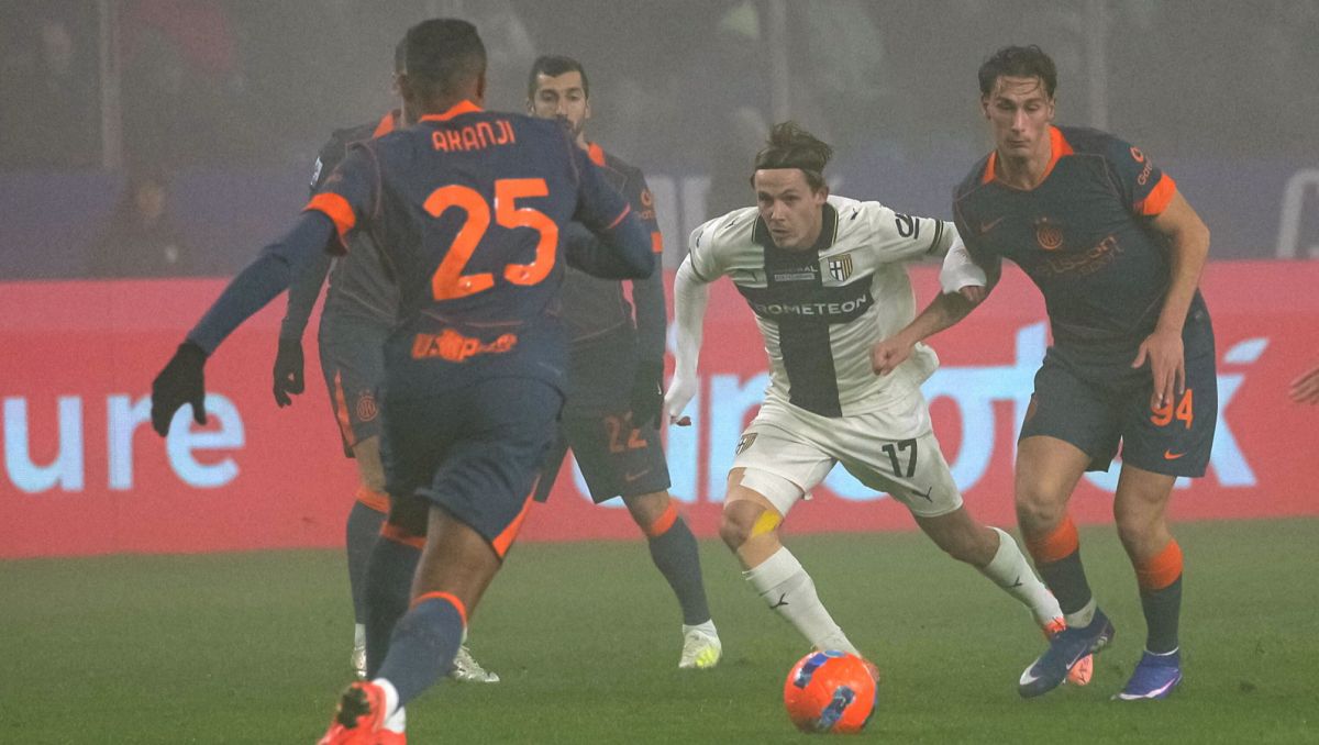 Inter umocnił się na pozycji lidera Serie A. Piotr Zieliński wykonał ...