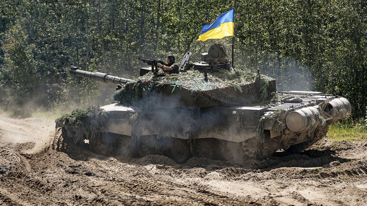 Rosja. Brytyjskie czołgi w obwodzie kurskim - media. Ukraińska ofensywa ...