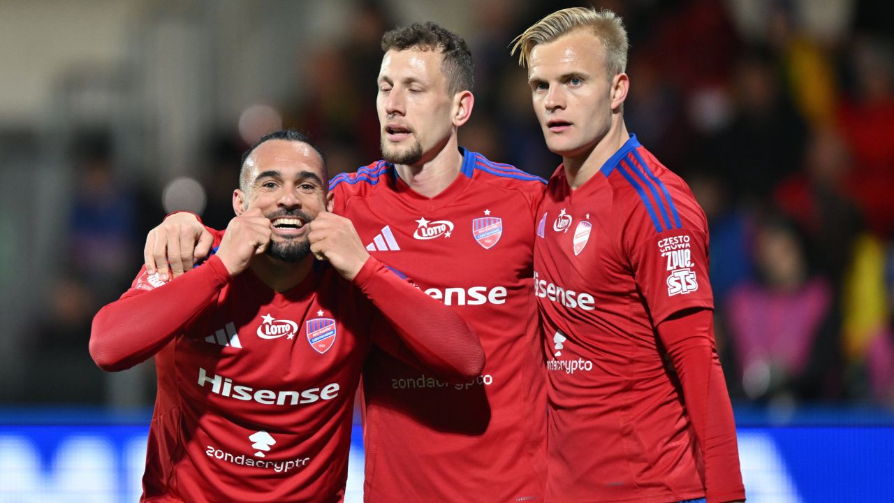 Mocny ruch Rakowa! Snajper zostaje w Częstochowie | TVP SPORT