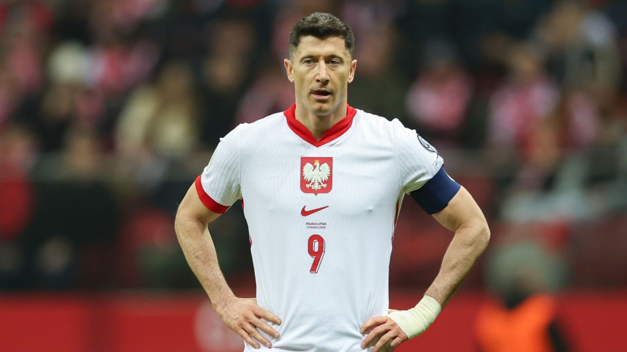 Robert Lewandowski zrezygnował z gry w reprezentacji Polski! Podał ...