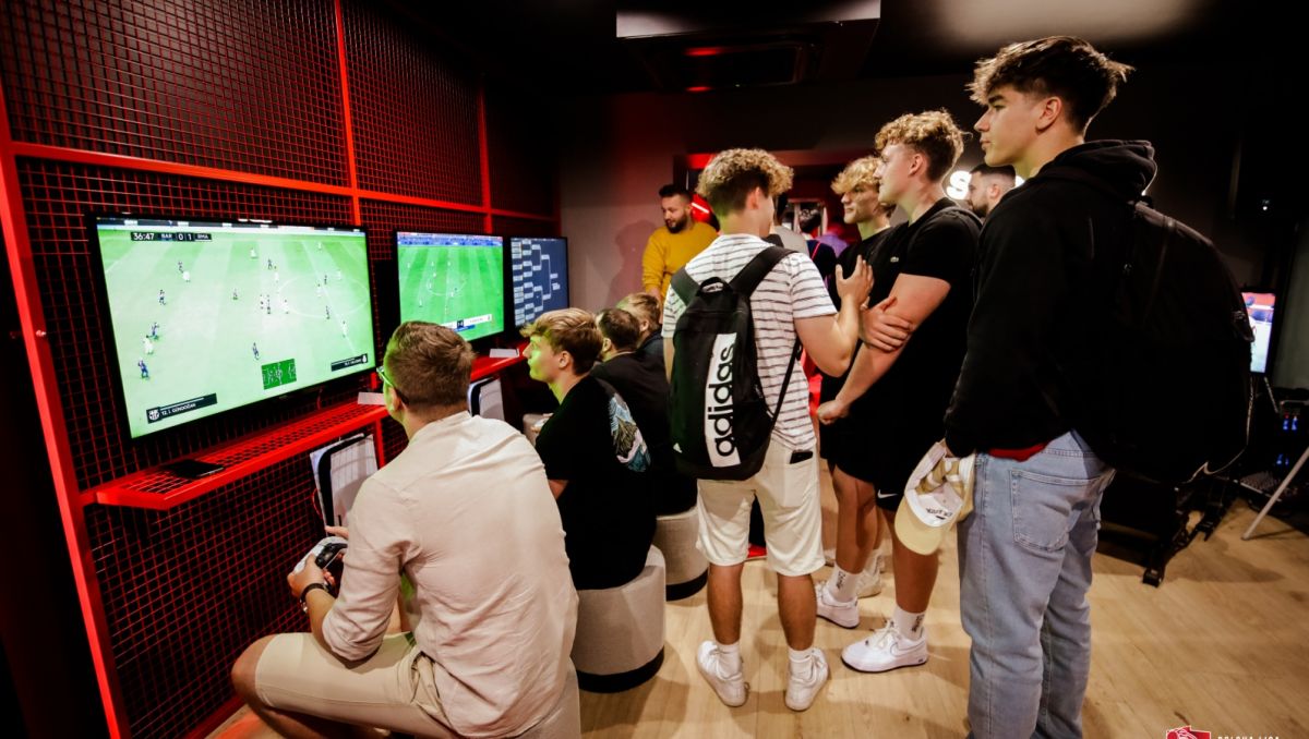 "GameHub" oficjalnie otwarty! Świetne wieści dla fanów esportu | TVP SPORT