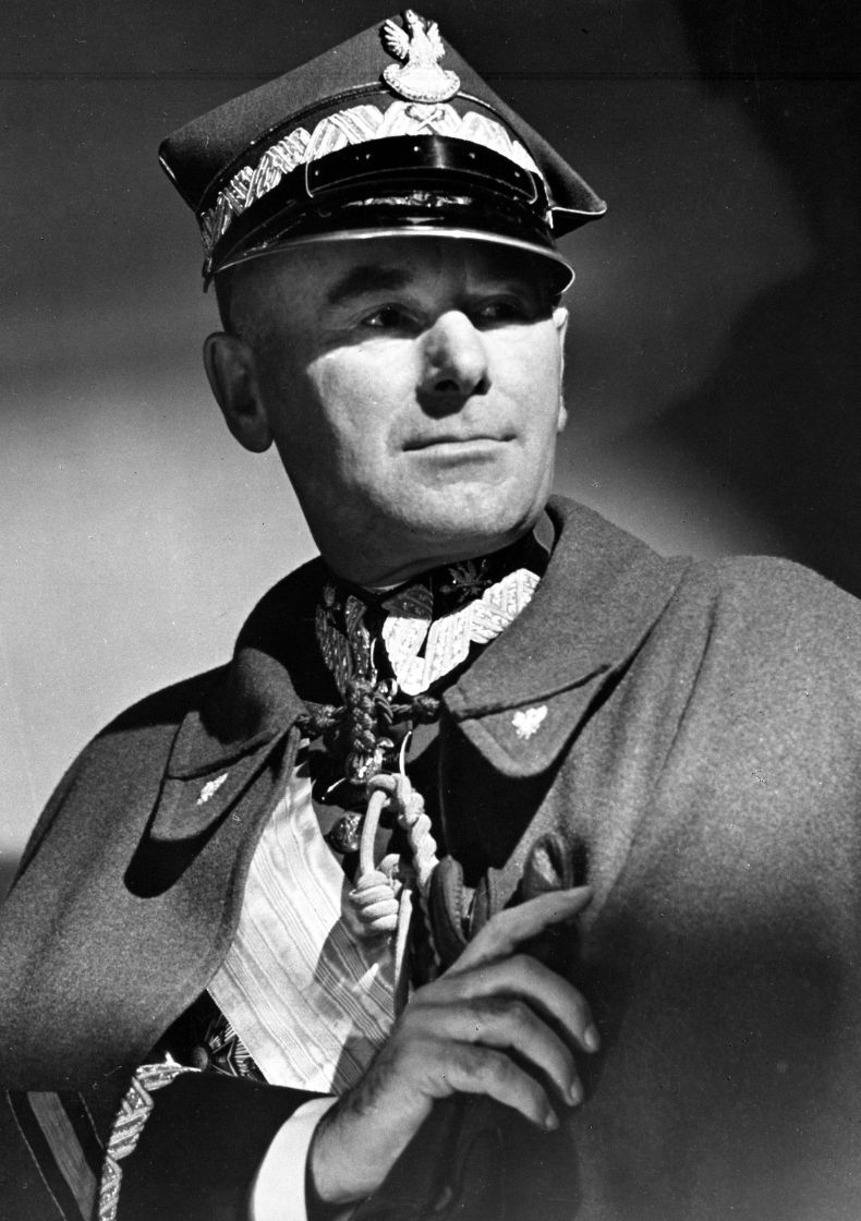 USA: Obrazy marszałka Edwarda Rydza-Śmigłego w kolekcji Instytutu ...