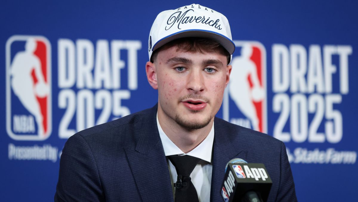 18-letni Flagg wybrany przez Dallas Mavericks z numerem pierwszym w ...