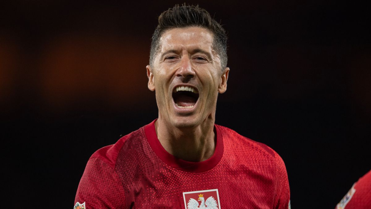 Robert Lewandowski zachwycił świat. Pobił legendarny rekord | Piłka ...